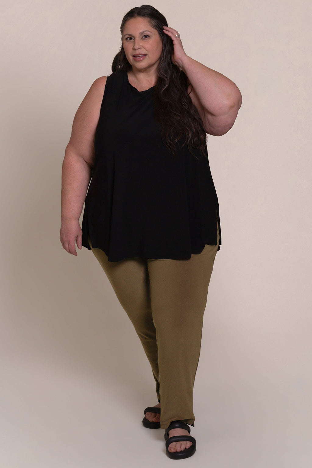 Sleeveless Go To Classic T Relax Plus | Black | Sympli US