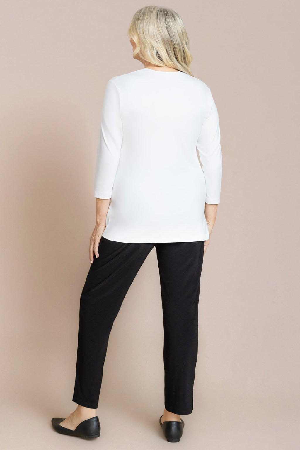 Go To Narrow V-Neck Top 3/4 Sleeve | Sympli US
